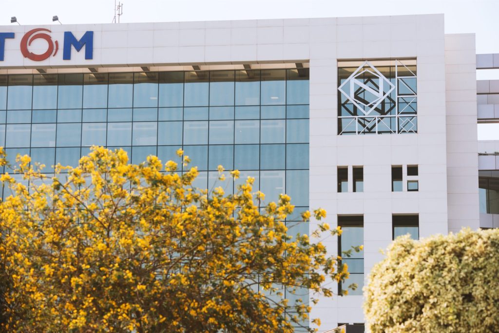 Admin Buildings | Sphinx Glass